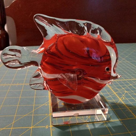 Art | Vintagemurano Stylered Fish On Pedestal Nautical Cottagecore ...